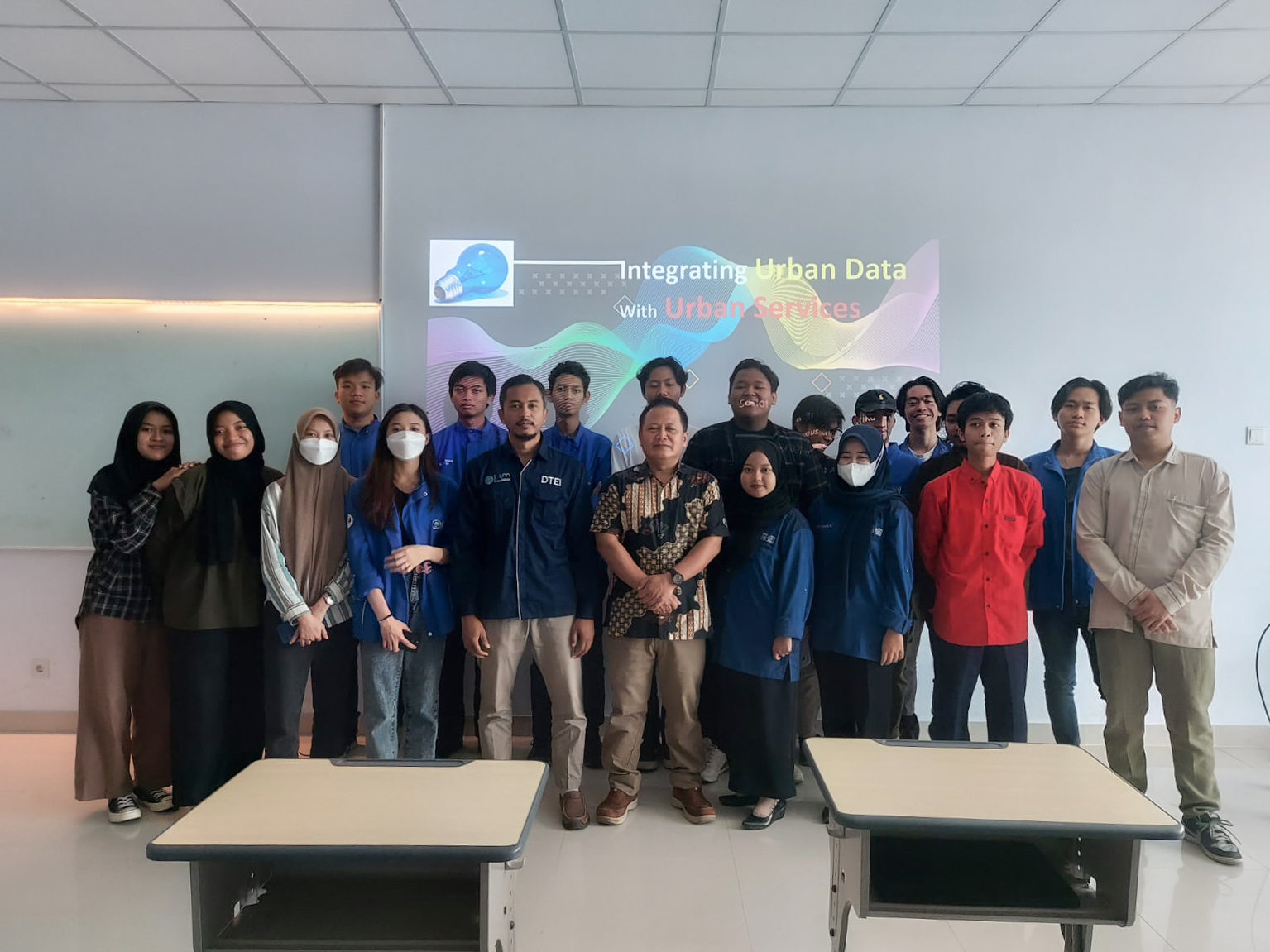 Membangun Jembatan Akademik, Kerjasama Co-Teaching Antara UM dan ...